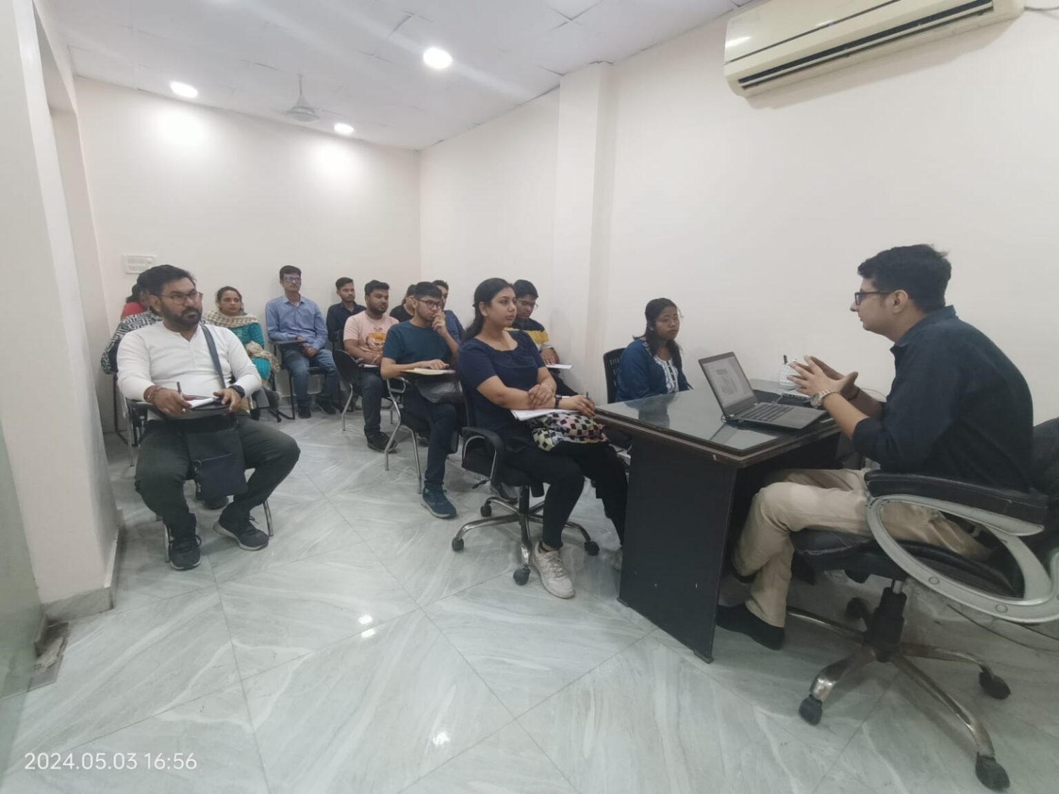 Top 10 Best English Speaking Courses in Delhi – 2025 With Fees, Placement